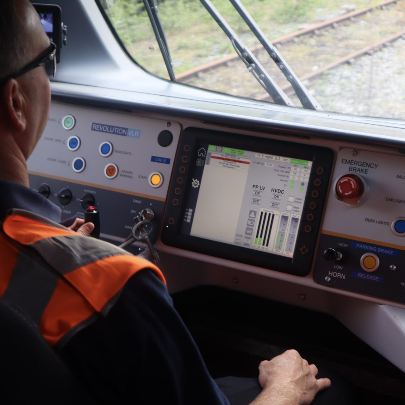 MEDIA - Revolution VLR